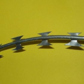 Sarma ghimpata lamata Concertina-tip Nato - RETIC GARDURI SRL